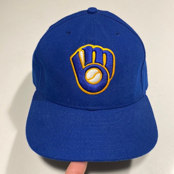 Accessories | Milwaukee Brewers New Era Fitted Cap Size 7 14 | Poshmark